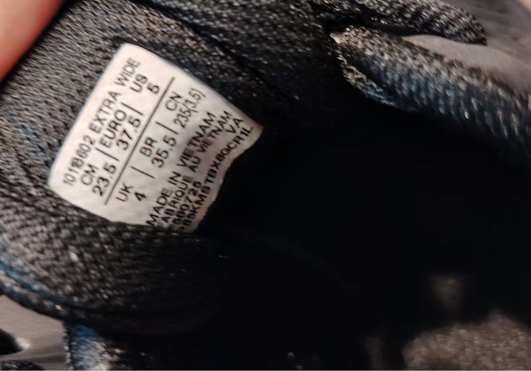 Asics full black shoes, Women's Fashion, Footwear, Sneakers on Carousell