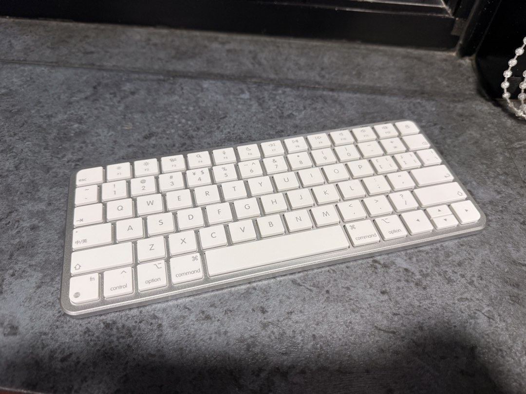 Apple like Bluetooth keyboard, Computers & Tech, Parts & Accessories ...