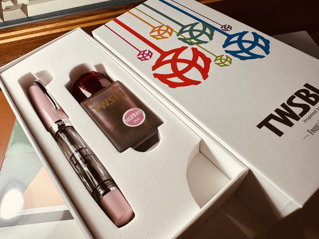 TWSBI 580 Mini Sakura Pink Fountain Pen with Ink, Hobbies & Toys ...