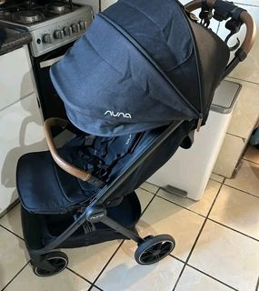 Nuna trvl stroller Dijual | Carousell Indonesia