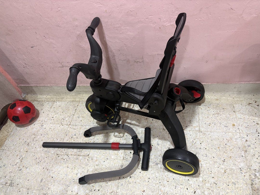 EvianAngel Tricycle, Babies & Kids, Going Out, Strollers on Carousell