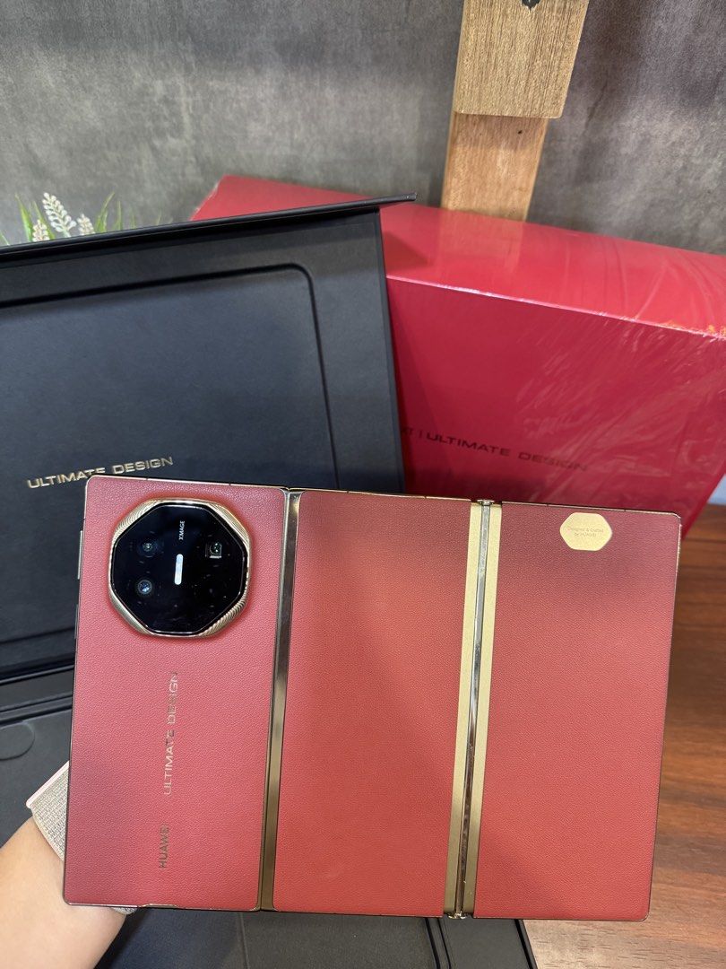 Huawei Mate XT Ultimate 16/1TB Red Garansi Sampai 27/01/2027 Lengkap ...