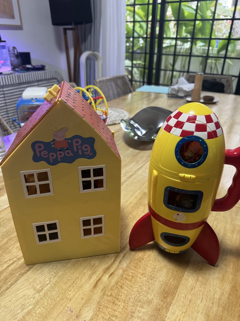 Peppa Pig House and Rocket Ship Toy Set, Hobbies & Toys, Toys & Games ...