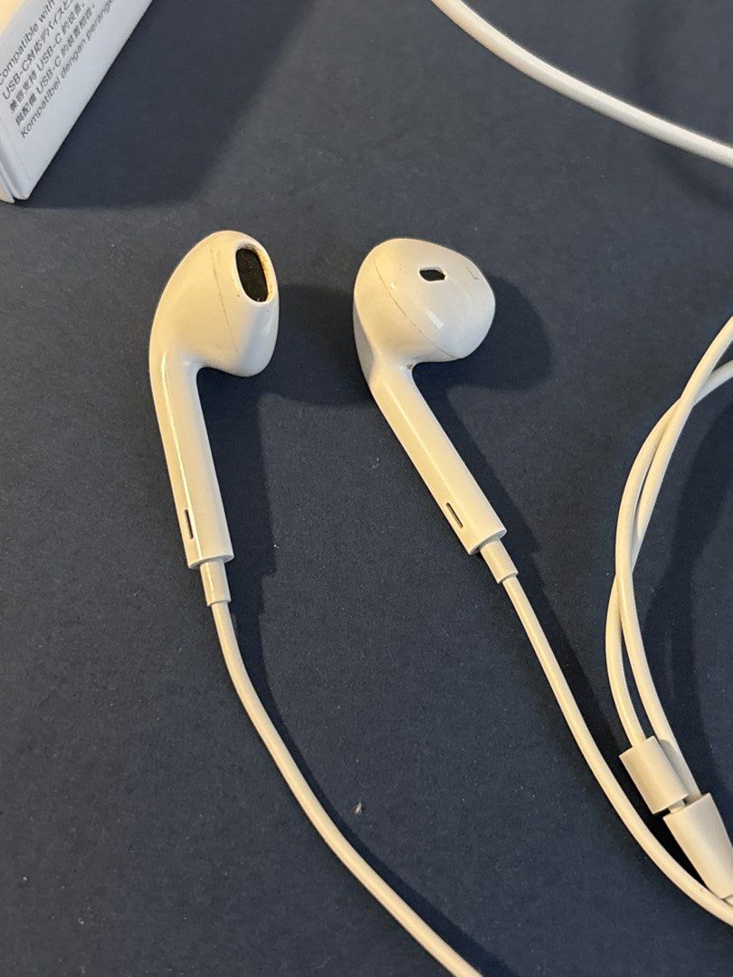 Apple EarPods (USB-C) - Brand New, Audio, Earphones on Carousell