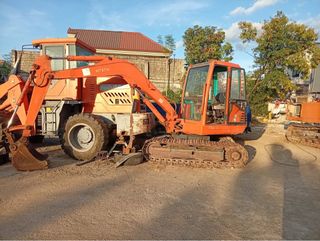 Mini backhoe For Sale | Buy 100+ Mini backhoe online | Carousell ...