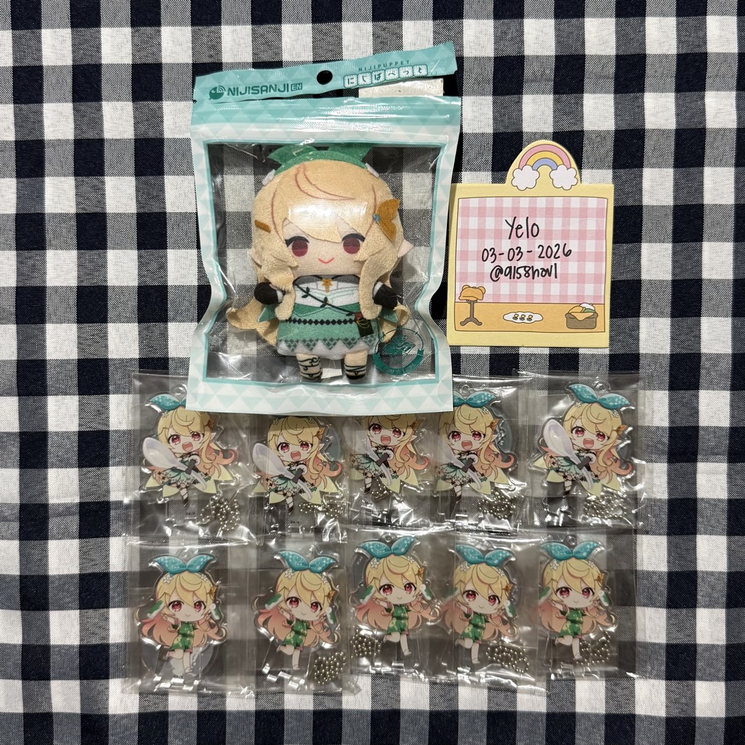NIJISANJI EN Pomu Rainpuff puppet and acrylic, Hobbies & Toys ...