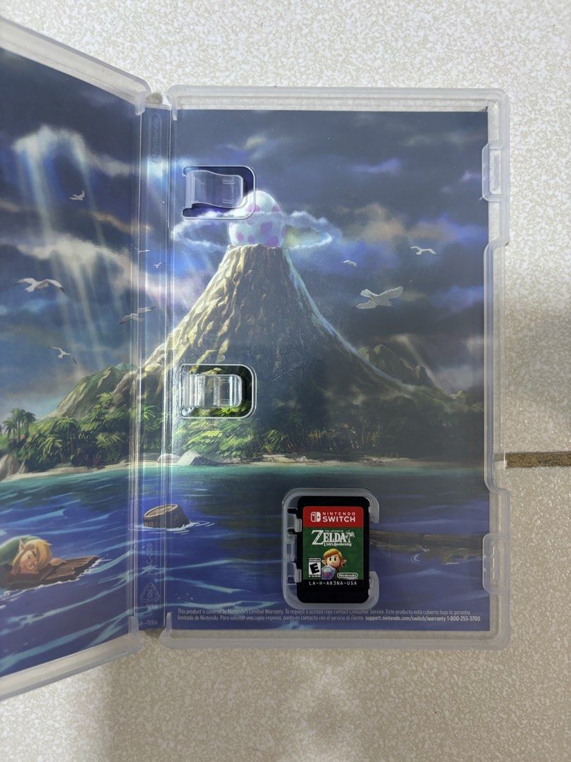The Legend of Zelda: Link's Awakening - Nintendo Switch Game, Video ...