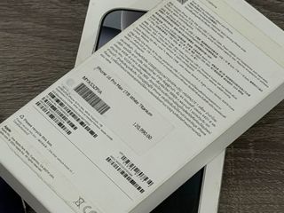 iPhone 17 Pro Max 512gb ESIM only Factory Unlocked / Openline (COMPLETE ...