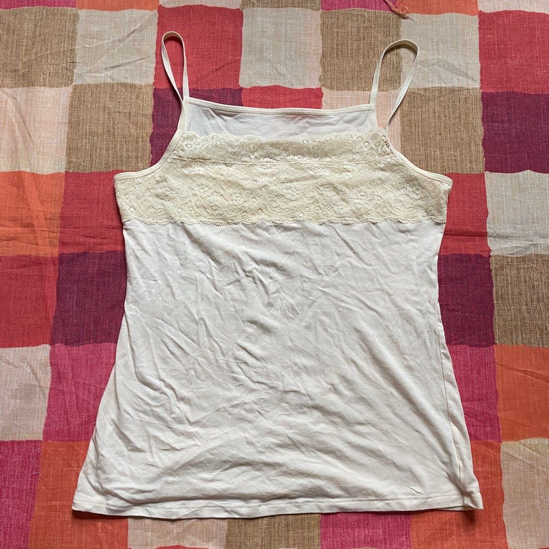 uniqlo cream lace cami, Women's Fashion, Tops, Blouses on Carousell
