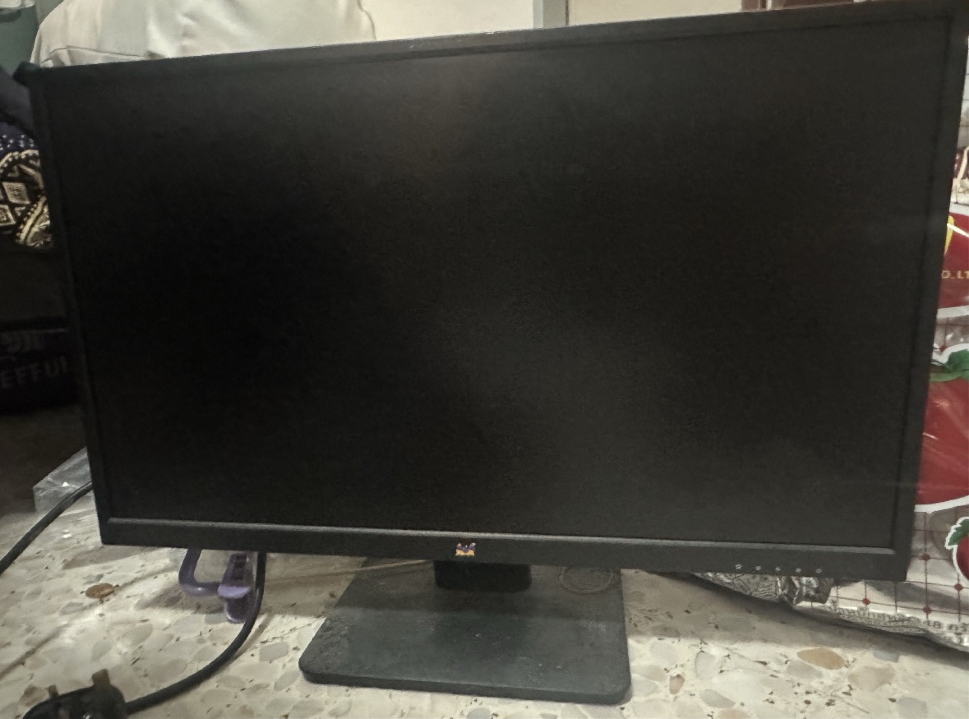 Monitor projection, Computers & Tech, Desktops on Carousell