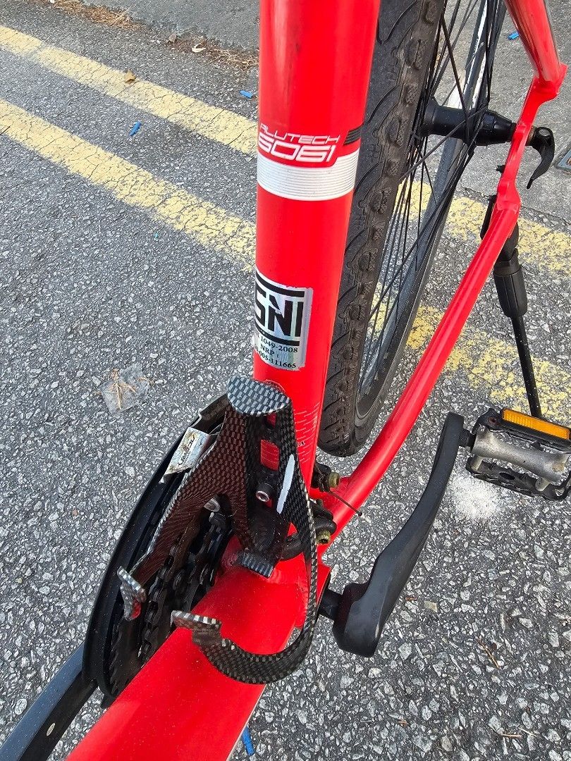 Polygon Heist 3.0 Hybrid Bike - Red, Sports Equipment, Bicycles & Parts ...
