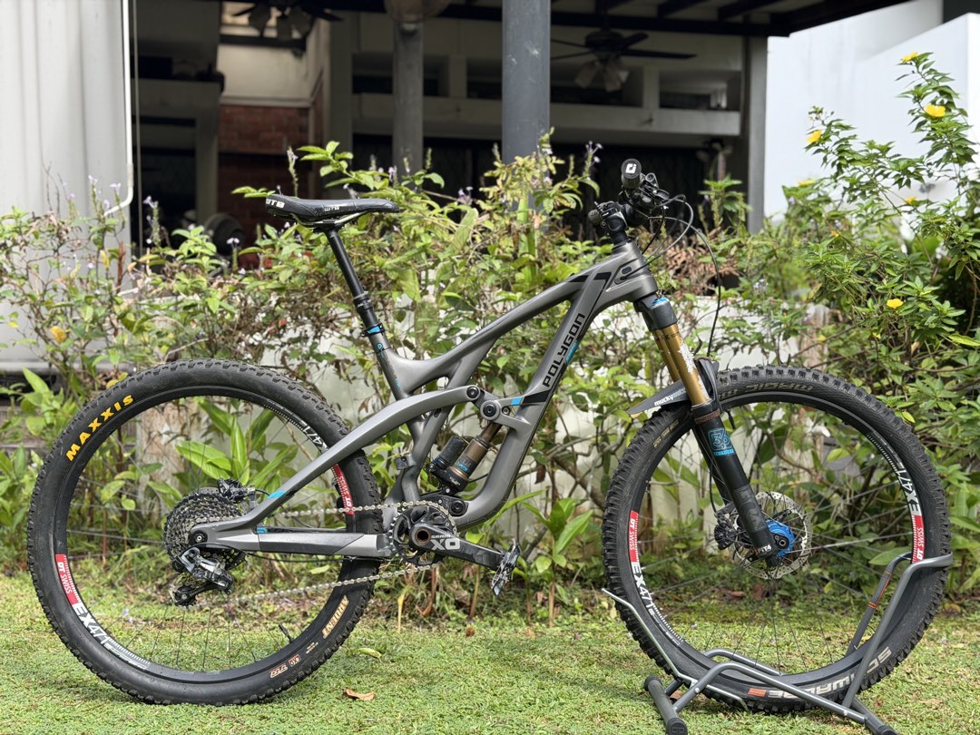 Polygon Collosus N8 Mountain Bike, Sports Equipment, Bicycles & Parts ...
