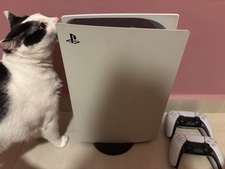 PS5 Digital with 2 controllers (Hall effect), Video Gaming, Video Game ...