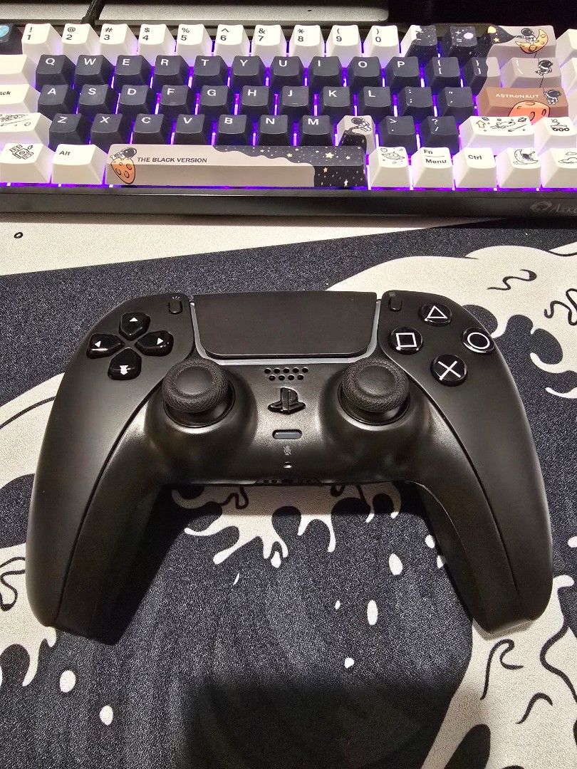 FAKE DualSense ps5 Controller, Video Gaming, Gaming Accessories ...