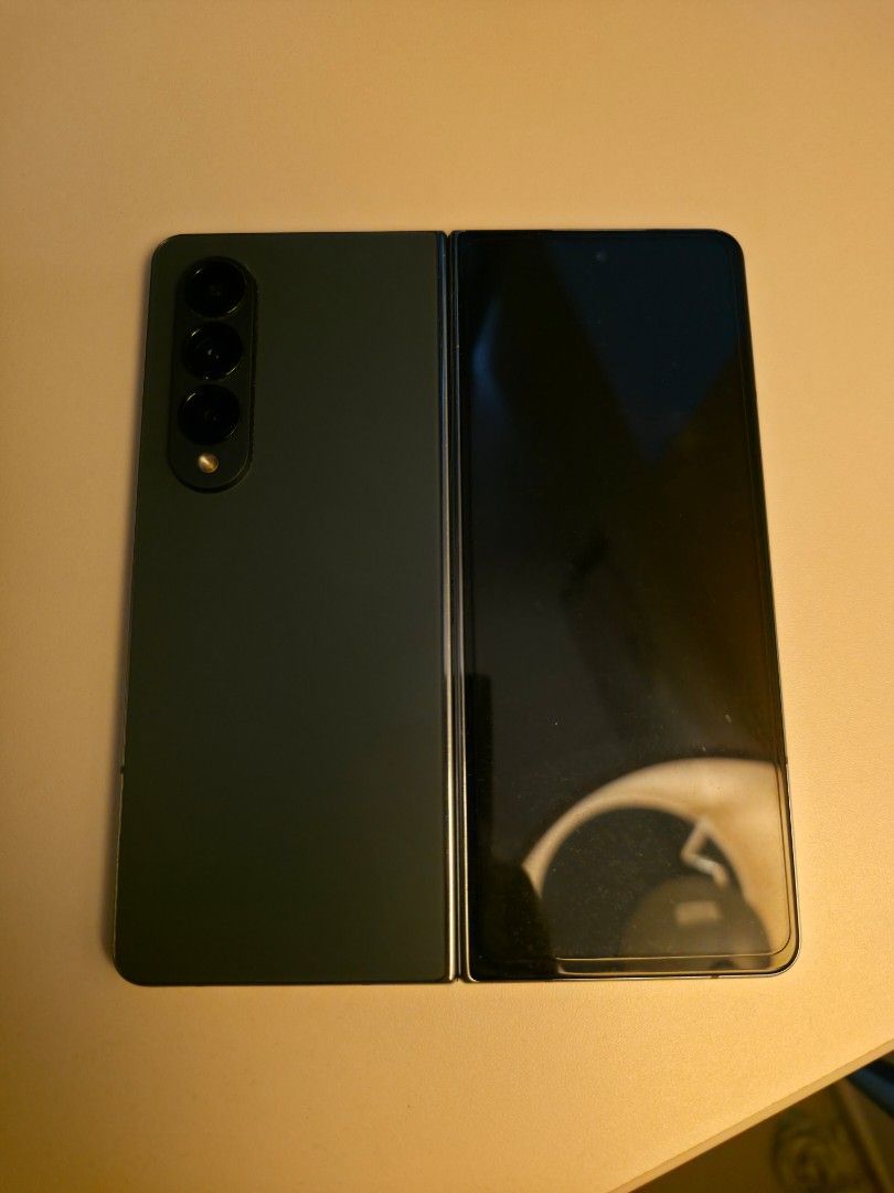 Samsung Galaxy Z Fold 4 with box, 手提電話, 手機, Android 安卓手機, Samsung 三星 ...