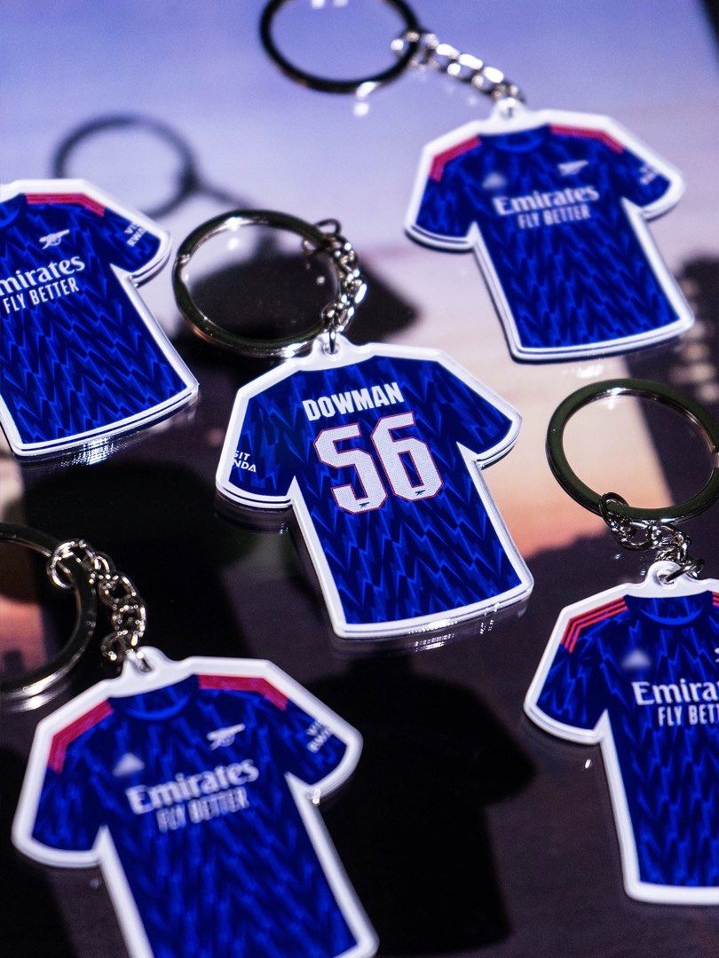 Arsenal Jersey Keychains, Hobbies & Toys, Memorabilia & Collectibles ...