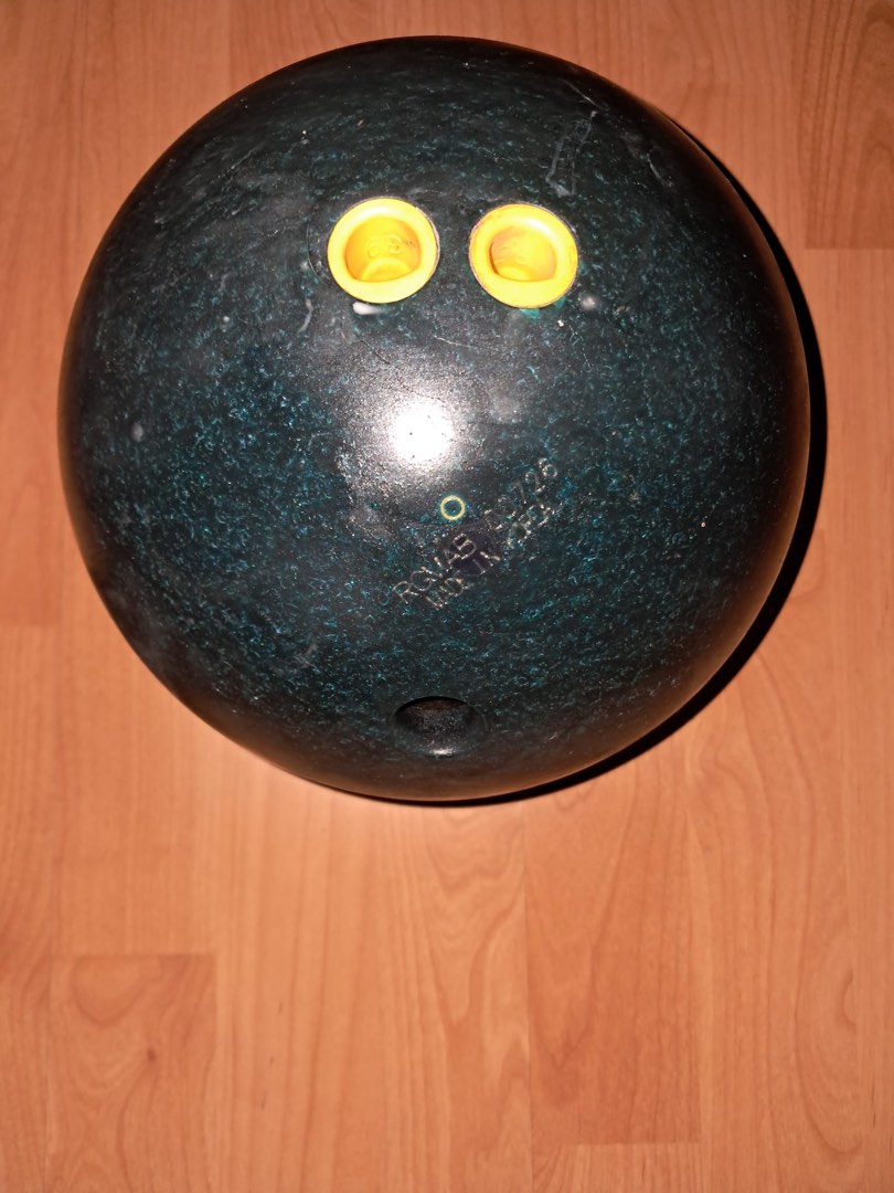 Pre-owned Roto Grip bowling ball (10.8 lbs) 🎳, Sports Equipment, Sports ...