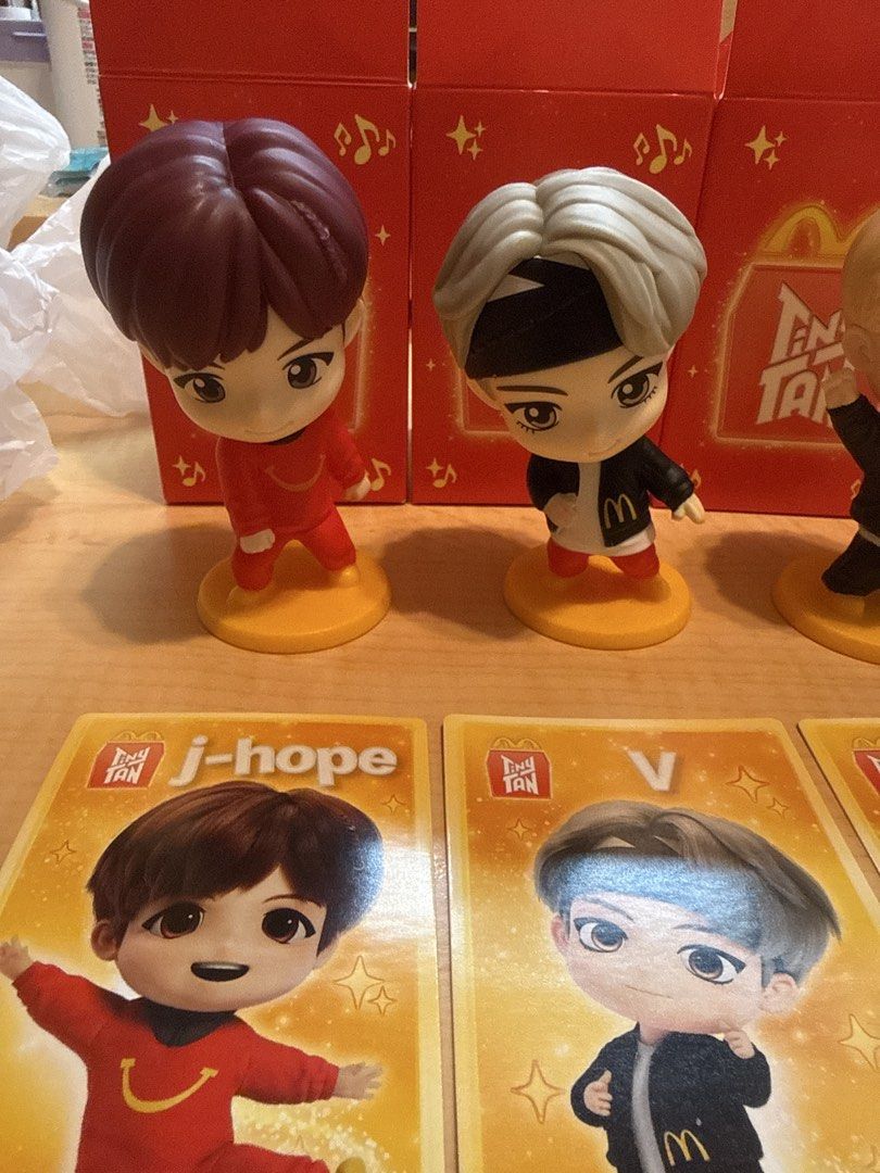 McDonald's BTS Meal Figures Set, 興趣及遊戲, 玩具 & 遊戲類 - Carousell