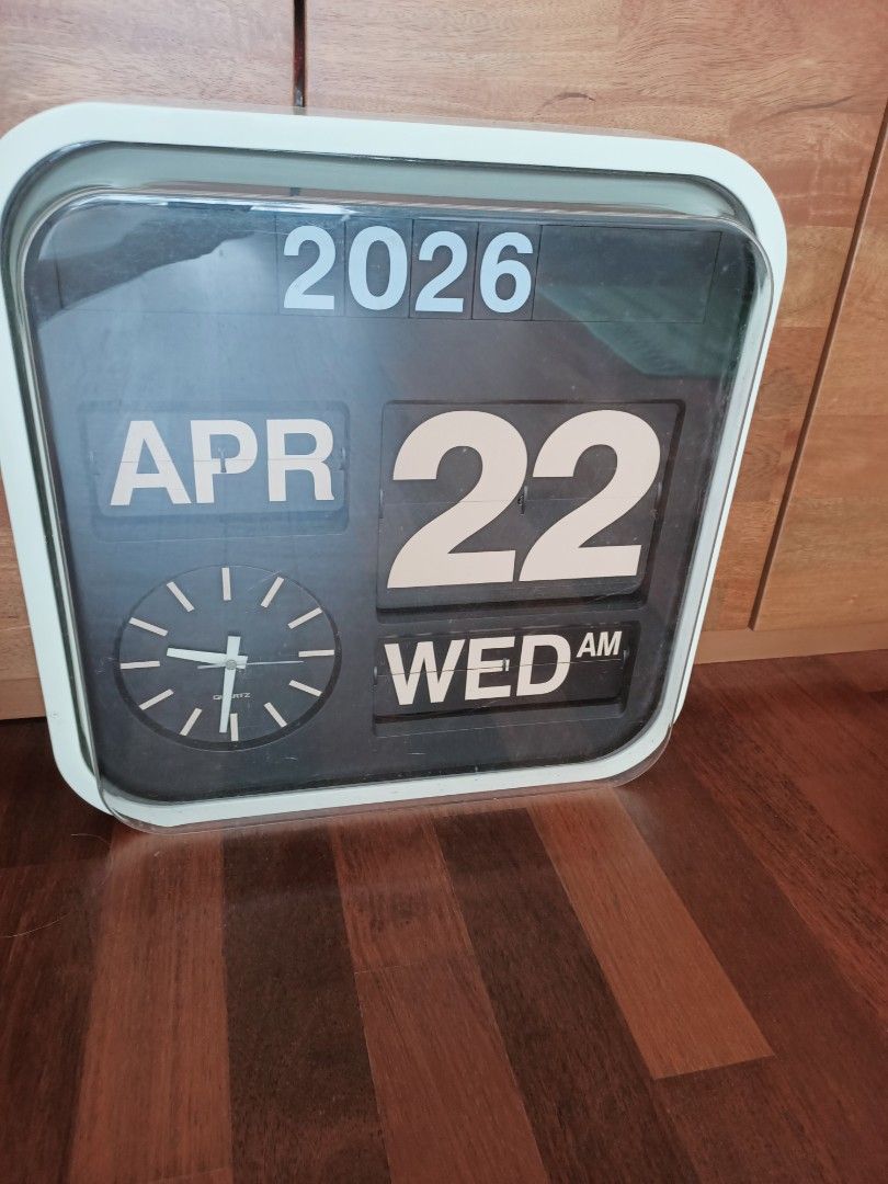 Vintage Flip Calendar Clock, Furniture & Home Living, Home Decor ...