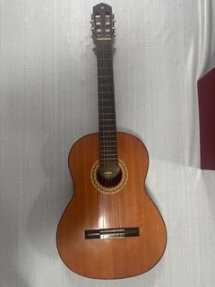 Yamaha C40 Classical Guitar, Hobbies & Toys, Musical Instruments on ...