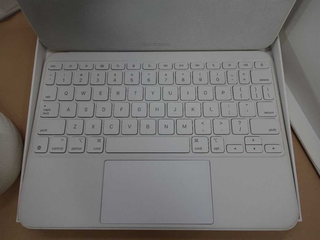Apple Keyboard Folio, Mobile Phones & Gadgets, Mobile & Gadget ...