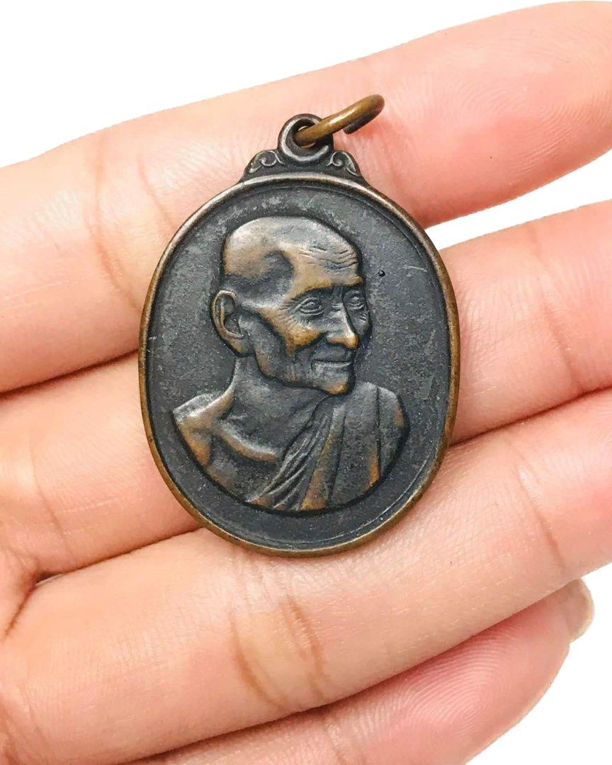 Lp Tae Wat Sam Ngam, Hobbies & Toys, Memorabilia & Collectibles ...