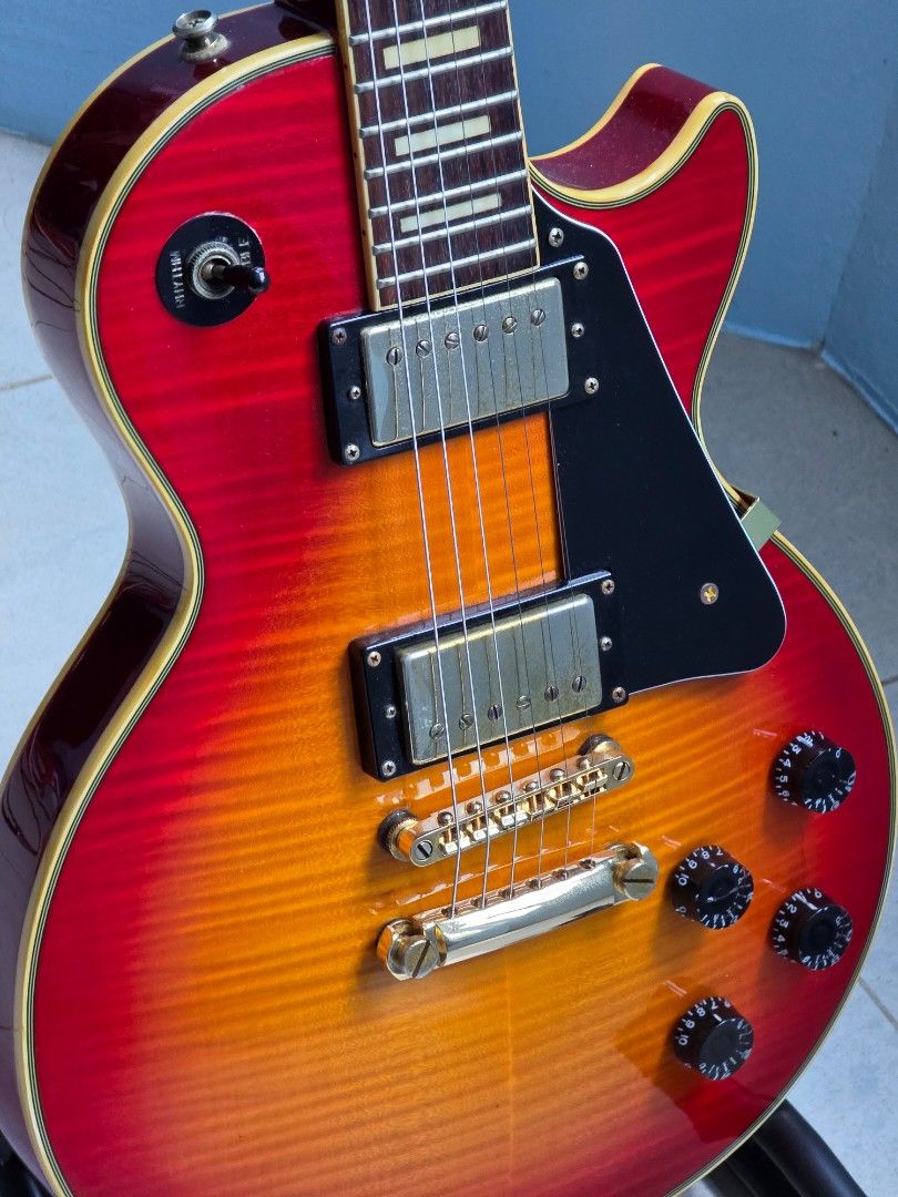 $750 FAST DEAL! Epiphone Les Paul Custom Heritage Cherry Sunburst ...