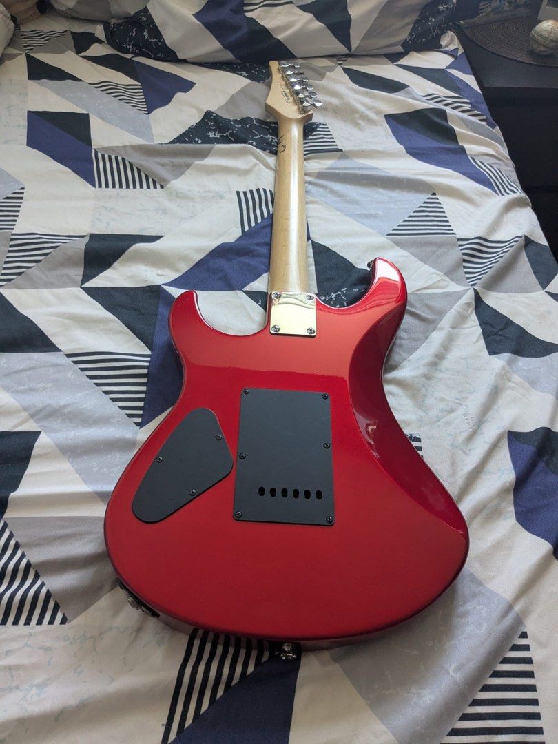 Yamaha ERG 121C Electric Guitar - Red, Hobbies & Toys, Musical ...