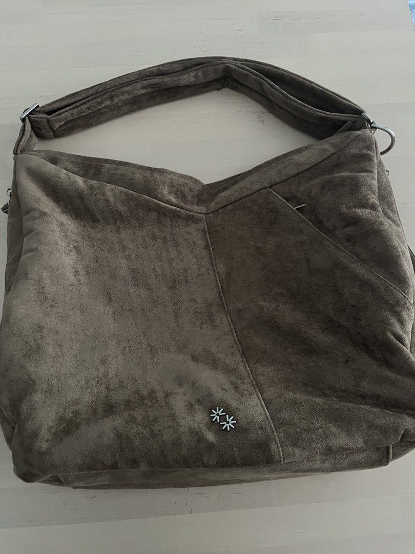 The Paper Bunny The Vessel Loft (Plush Pebble), Women's Fashion, Bags ...