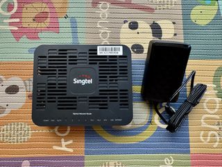 Singtel Optical Network Router Set, Computers & Tech, Parts ...