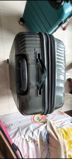 Black Hard Shell Suitcase with Wheels, Hobbies & Toys, Travel, Luggage ...