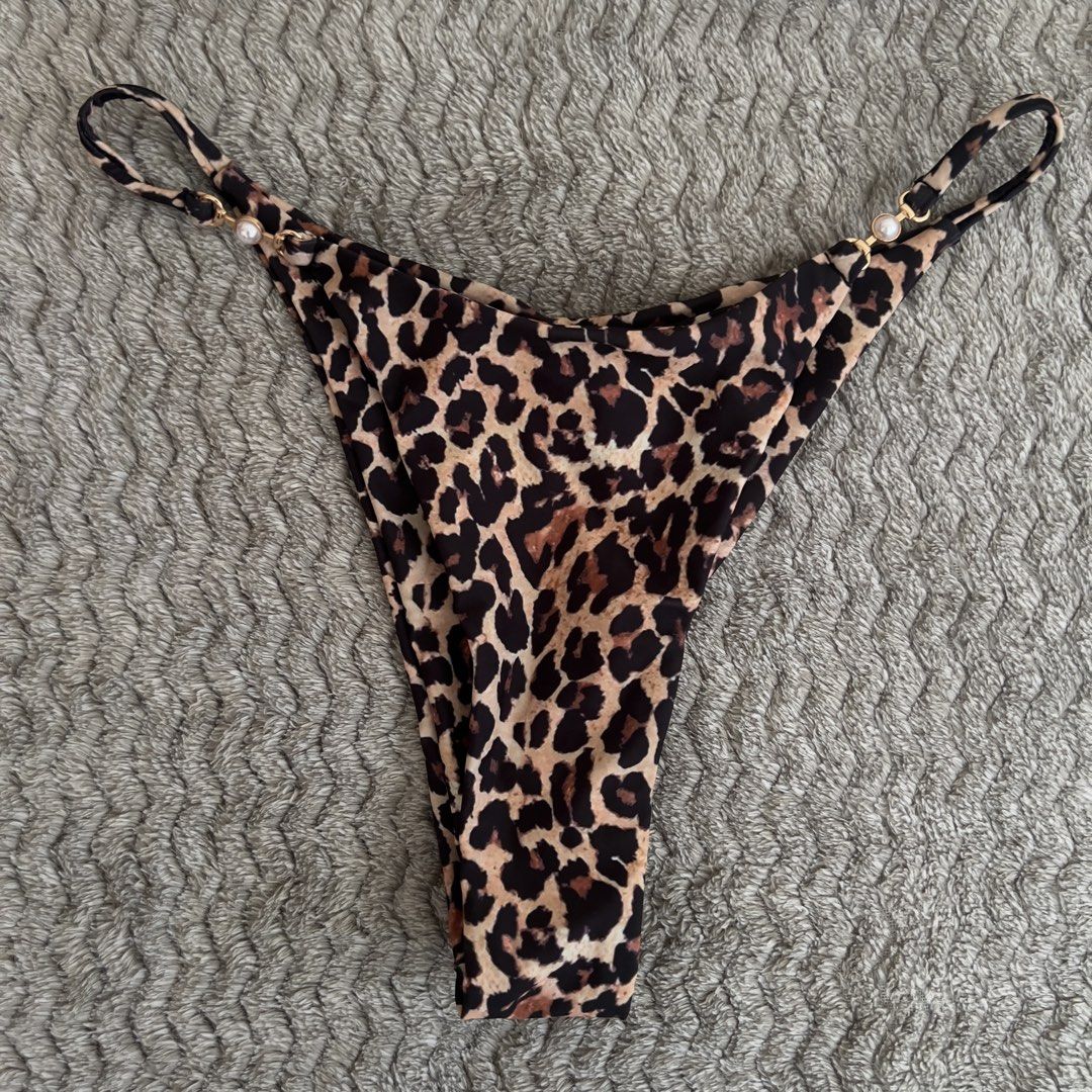 Leopard Print Bikini Set, Women's Fashion, Swimwear, Bikinis ...