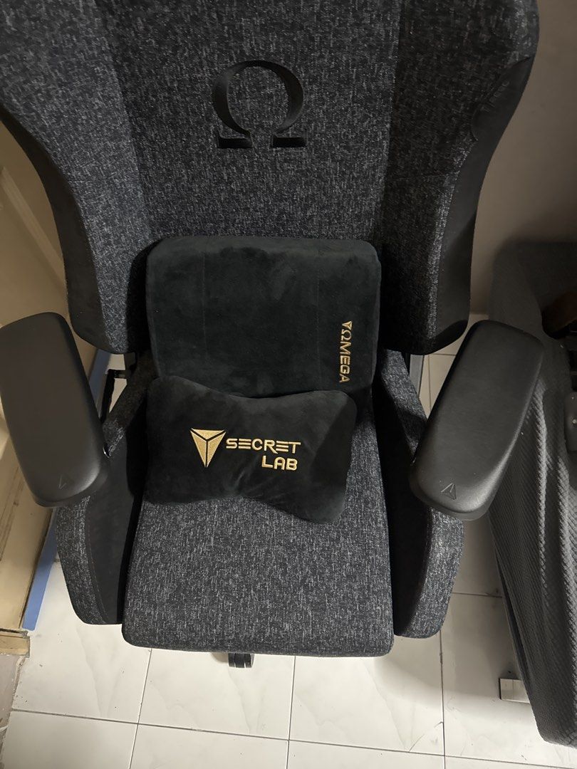 Secretlab Omega Gaming Chair, Furniture & Home Living, Furniture ...
