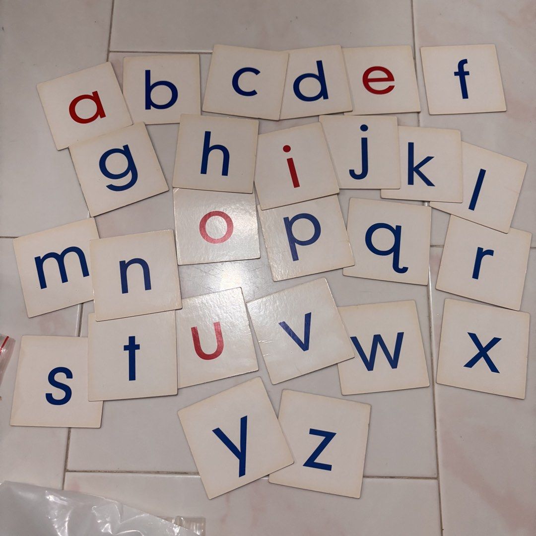Alphabet Flash Cards, Hobbies & Toys, Toys & Games on Carousell