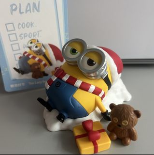 Popmart minion, Hobbies & Toys, Toys & Games on Carousell