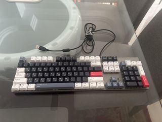 Custom Mechanical Keyboard - White with Japanese Keycaps. Akko blue ...
