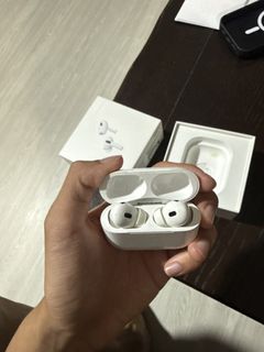 Apple AirPods Gen 1 Pro (right), Audio, Earphones on Carousell