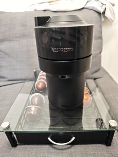 Nespresso Vertuo Pop Black Coffee Machine, 家庭電器, 廚房電器, 咖啡機及咖啡壺 - Carousell