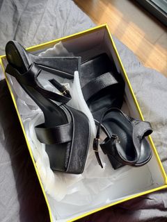 platform heels, Women's Fashion, Footwear, Heels on Carousell