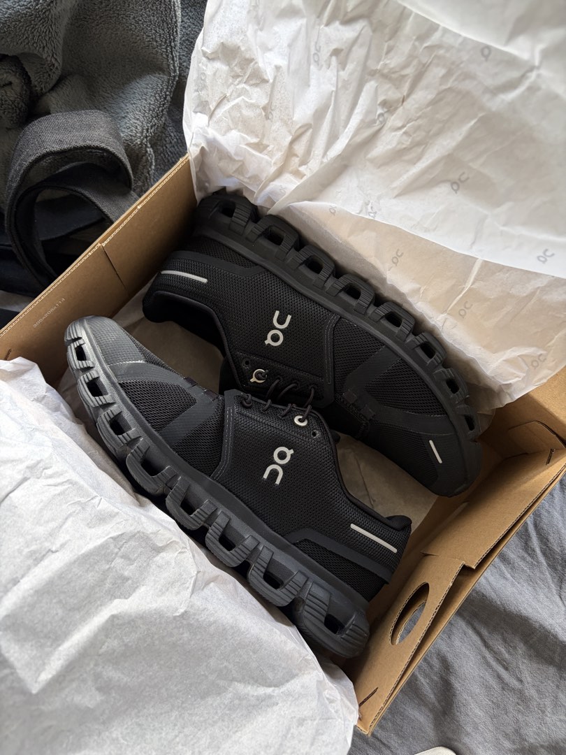 On Cloud 6 (Black/Black), Women's Fashion, Footwear, Sneakers on Carousell