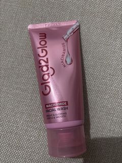 Glad2glow face wash Dijual | Carousell Indonesia