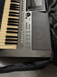 Yamaha PSR-E443 Portable Keyboard with stand, Hobbies & Toys, Musical ...