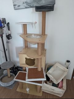 BRAND NEW Cat Tree with Multiple Levels *please read the details*, Pet ...