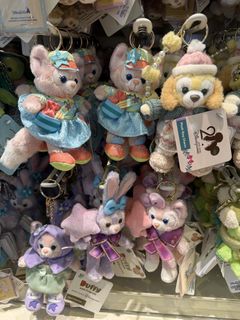 HKDL StellaLou / Duffy / ShellieMay Keychain, Hobbies & Toys ...
