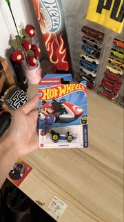 Hot Wheels Super Mario (Super Van) & Mario Kart (Standard Kart ...