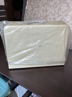 Vintage Singer Sewing Machine with Table, 家庭電器, 其他家庭電器 - Carousell