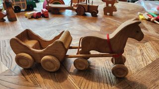 Toy Horse Stable, Hobbies & Toys, Toys & Games on Carousell