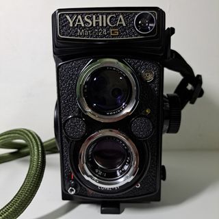 blue yashica x snoopy camera = 64 gb sd card, Photography, Cameras on ...