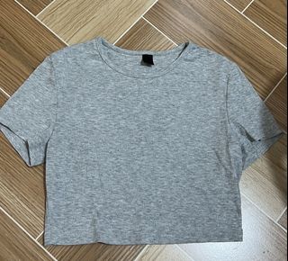 Gray Ribbed Cropped Top, Women's Fashion, Tops, Sleeveless on Carousell