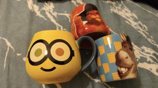 Universal Studios Japan Minion Popcorn Bucket, 傢俬＆家居, 廚具和餐具, 炊具及配件 ...
